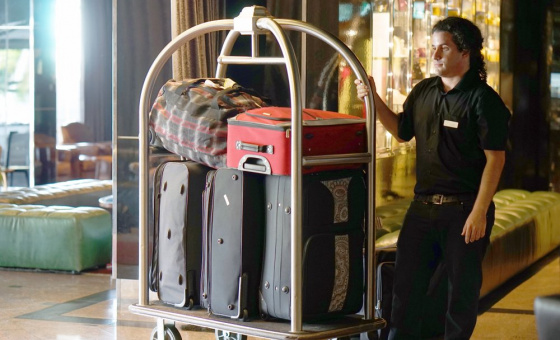 Hotelportier/Allrounder - Hotel Gastro Jobs